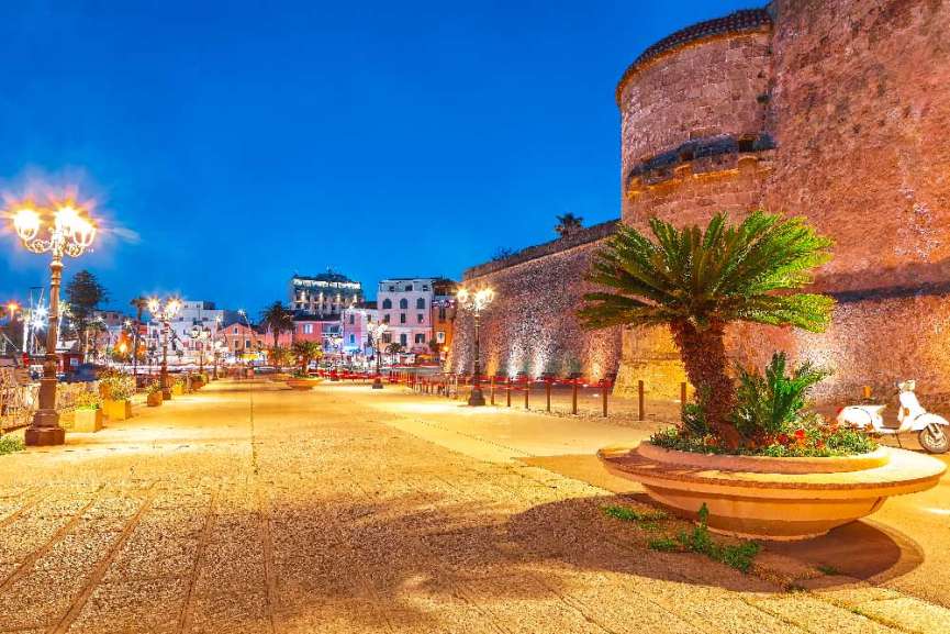 10 Cose da vedere ad Alghero, Attrazioni Imperdibili da visitare